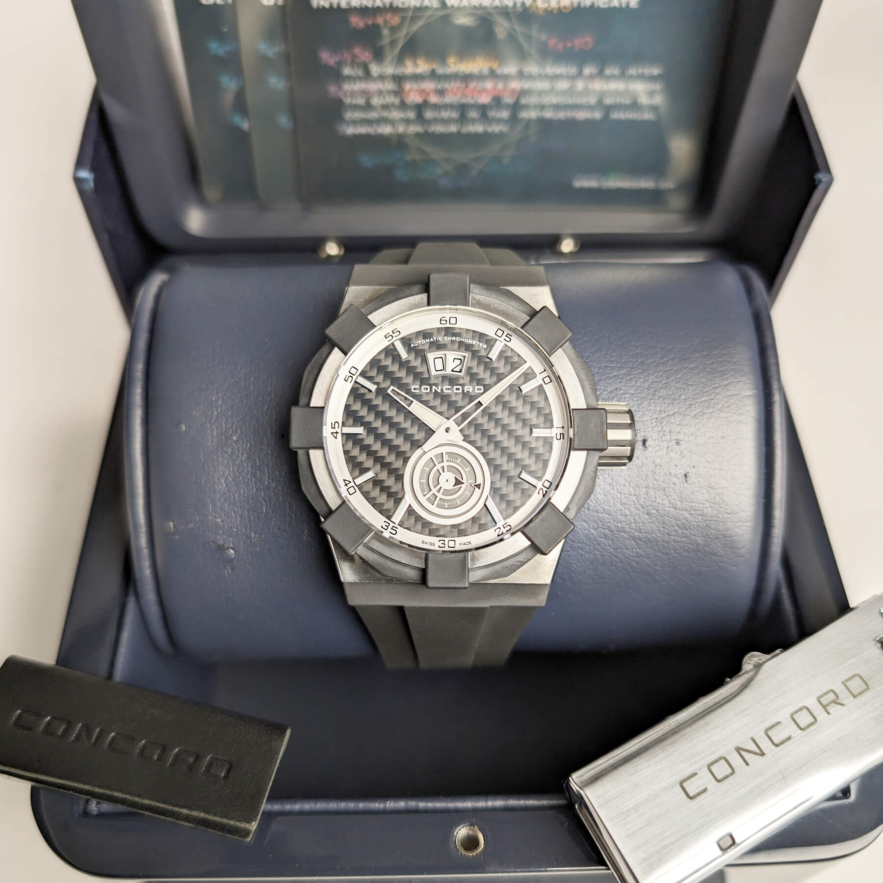 Concord C1 Big Date #separator_saCarbon Fiber Dial | Box and Card